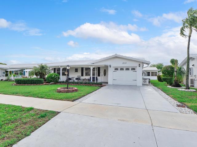 1810 SW 18th St, Boynton Beach, FL 33426 | MLS #B26013 | Compass