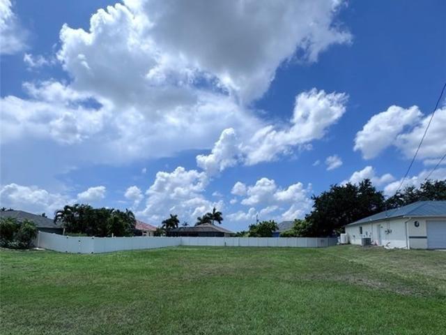 1810 SW 27th St, Cape Coral, FL 33914