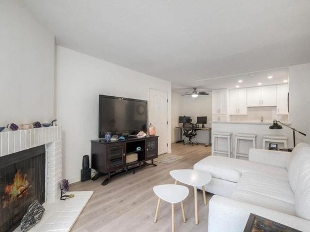 1810 S El Camino Real Unit 106, Encinitas, CA 92024