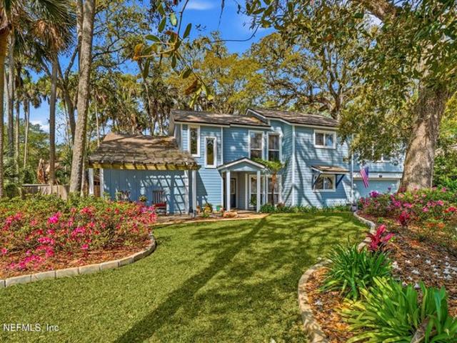 1810 Selva Grande Dr, Atlantic Beach, FL 32233