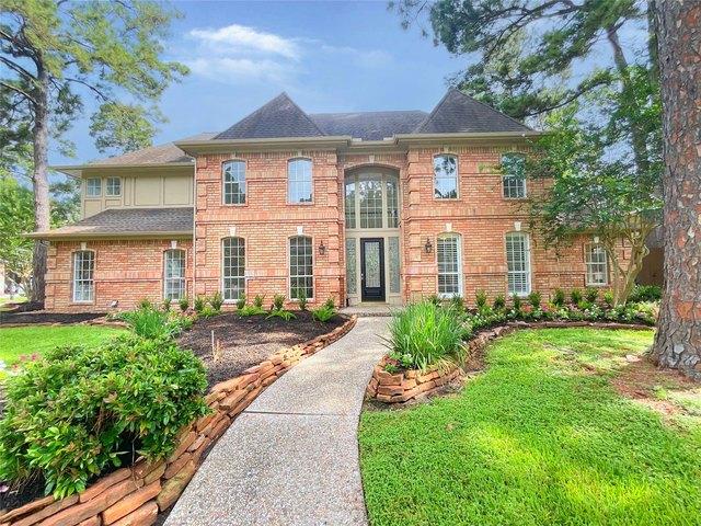 1810 Seven Maples Dr, Houston, TX 77345