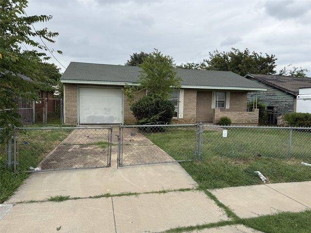 1810 Texas St, Grand Prairie, TX 75051