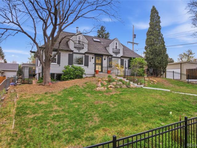 1810 W Exposition Avenue