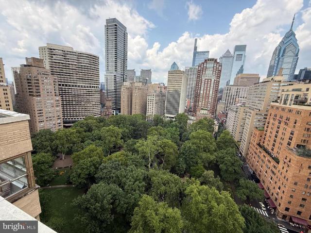 1810 18 Rittenhouse Square # 2005