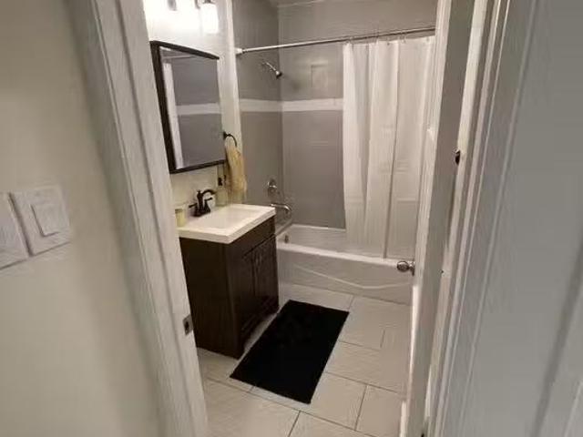 18110 Tarzana St Houses in Los Angeles, CA