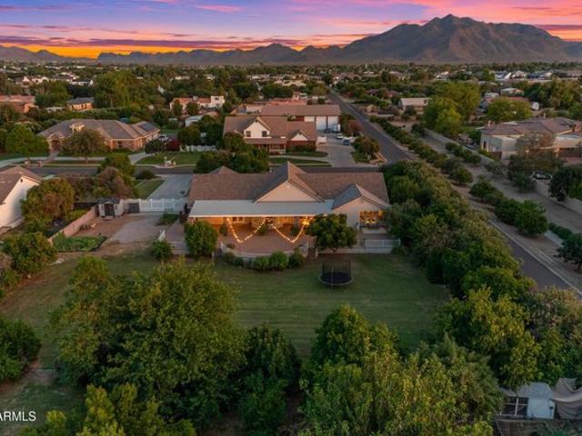 18110 E Sunnybrook Ln, Gilbert, AZ 85298