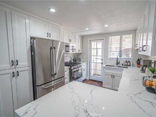 18111 Erik Ct, Unit 445, Canyon Country, CA 91387 | MLS #SR25104 | Compass