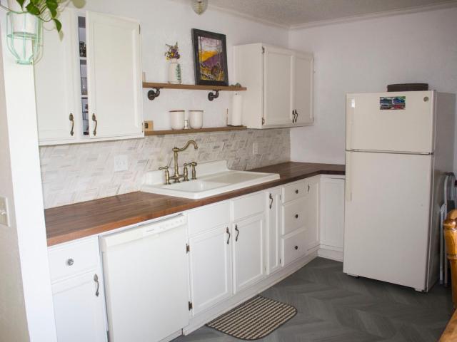 18116 Captive Lake Road