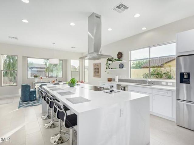 18119 W Wind Song Ave, Goodyear, AZ 85338