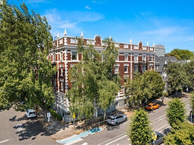 1811 NW Couch St Apt 508, Portland, OR 97209