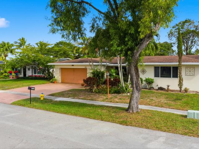 1811 NW 119th Avenue, Pembroke Pines, US, FL