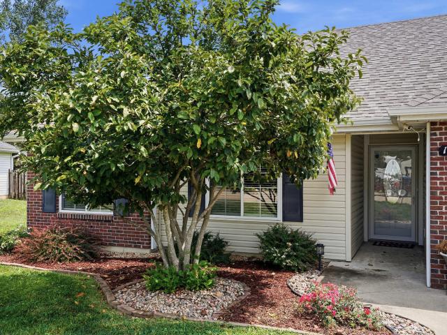 1811 n charleston cir