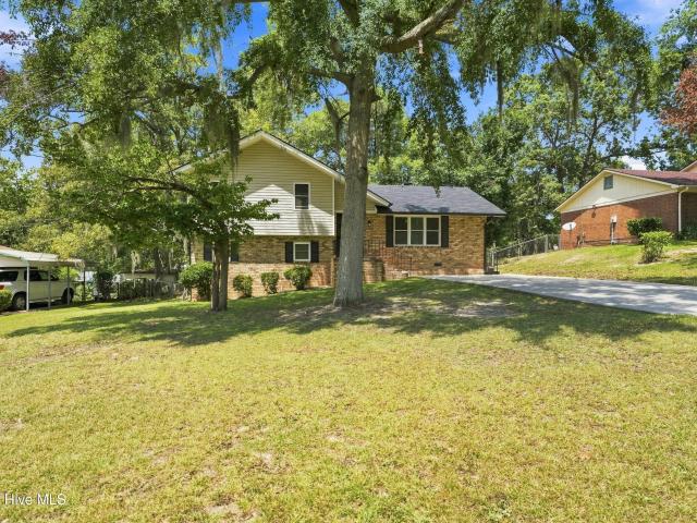 1811 N Barton Drive