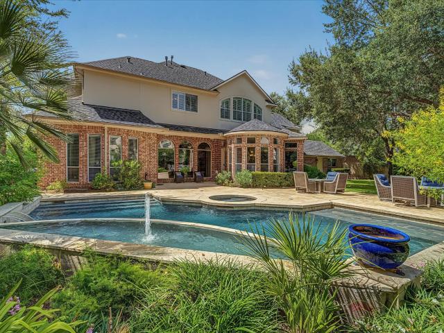 1811 Oak Shadow Court