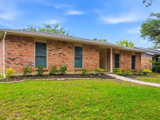 1811 Addington Dr, Carrollton, TX 75007