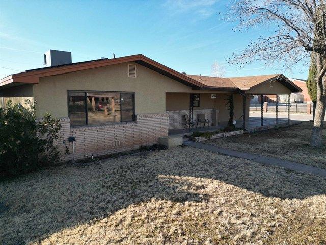 1811 Alamo Ave, Alamogordo, NM 88310