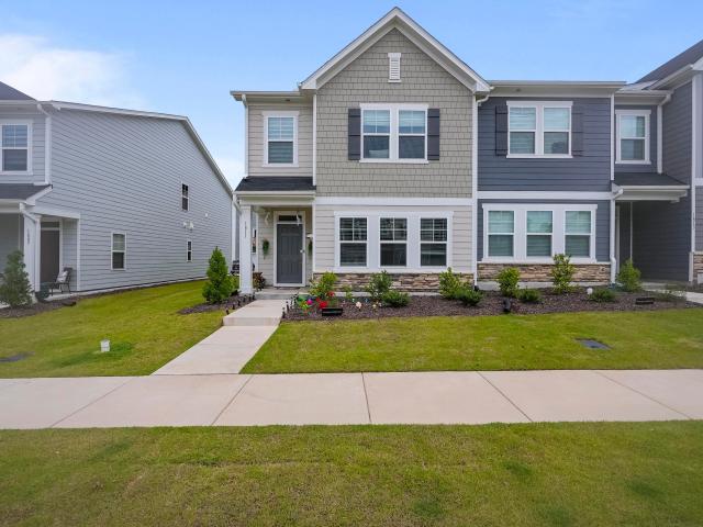 1811 Aspen River Ln, Apex, NC 27502 | MLS #10149 | Compass