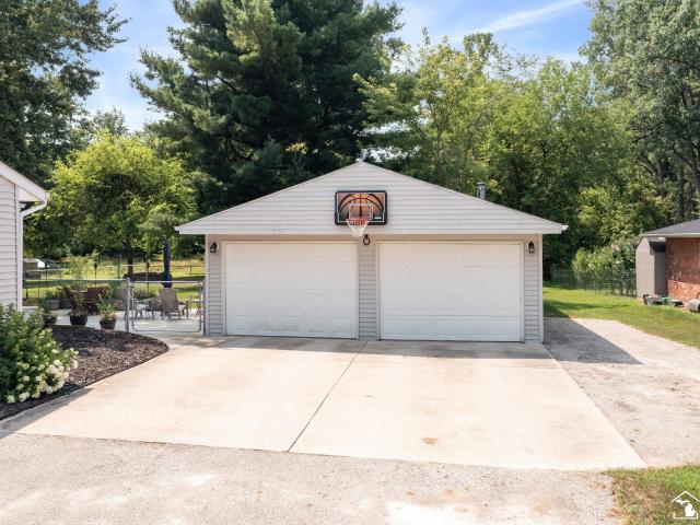 1811 Center Drive