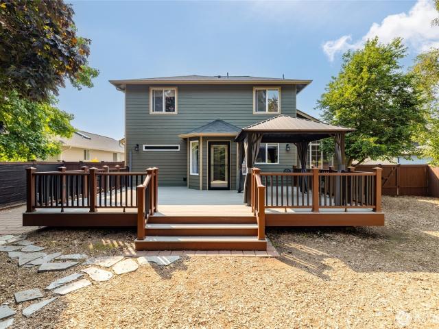 1811 Copper Pond Place
