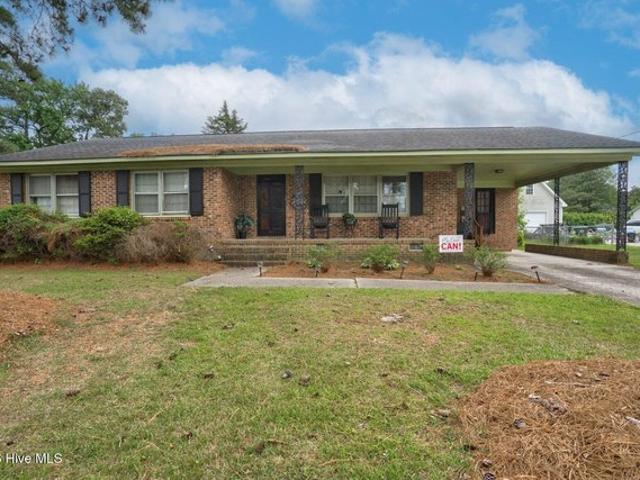 1811 Delwood Dr W, Wilson, NC 27893
