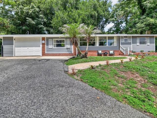 1811 Hilltop Dr, Mount Dora, FL 32757
