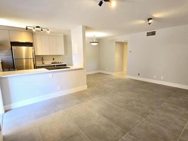 1811 Jefferson St #202, Hollywood, FL 33020