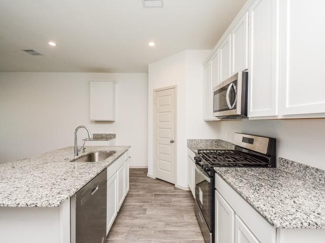1811 Laguna Way