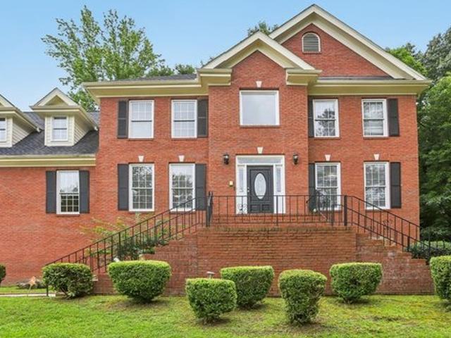1811 Lake Cove Dr SW, Atlanta, GA 30331