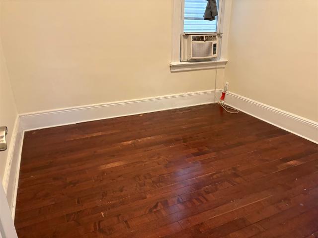 1811 Summit Ave # 3