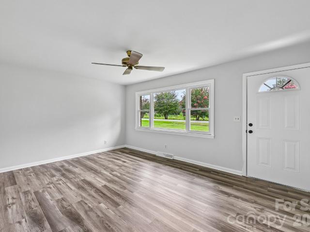 1811 S Post Road