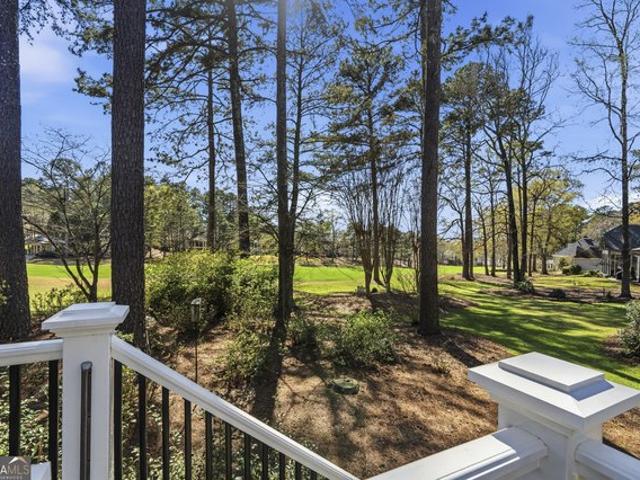 1811 Snug Harbor Dr, Greensboro, GA 30642