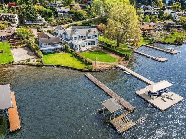1811 1/ th St W, Kirkland, WA 98033