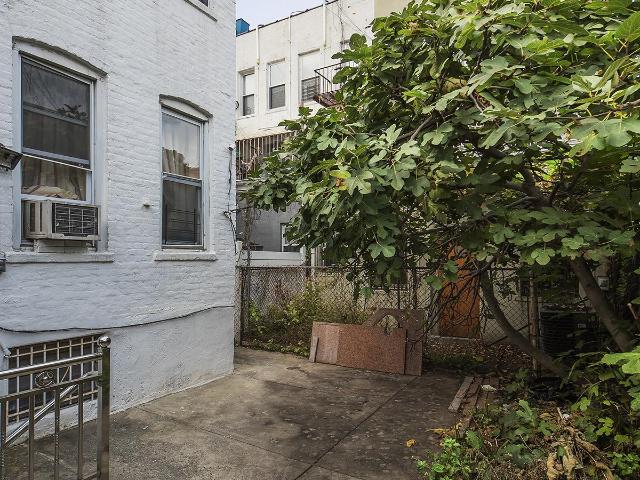 1811 72nd Street