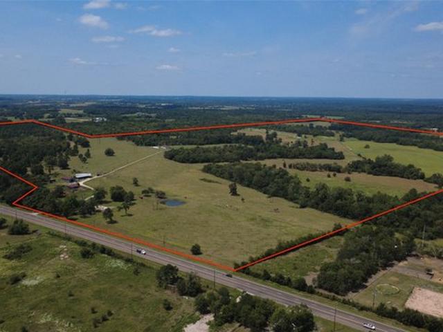 18121 Highway 105 E, Plantersville, TX 77363