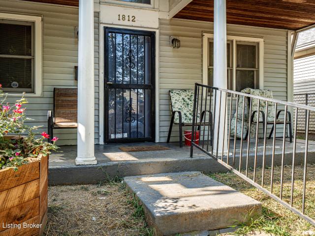 1812 Magazine St