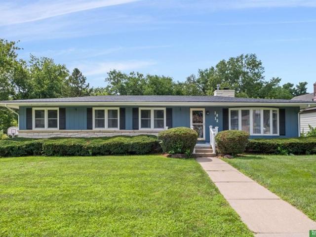 1812 Madison St, Bellevue, NE 68005