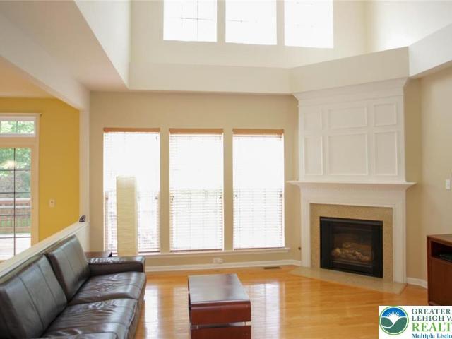 1812 majestic drive