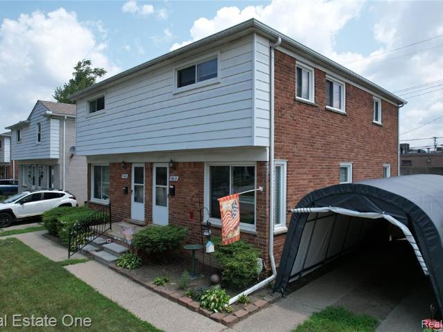 1812 N Center Street