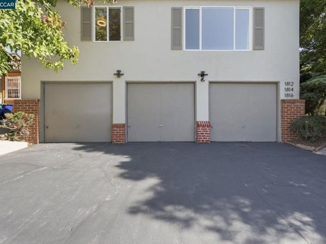 1812 Carlson Blvd, Richmond, CA 94804