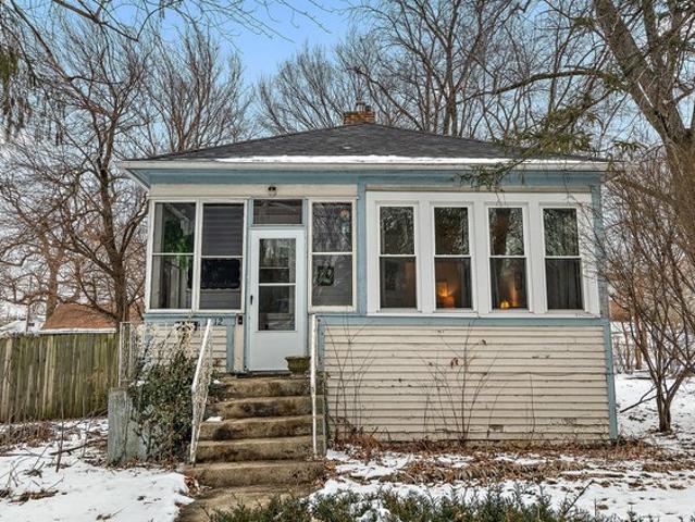 1812 Cedar Rd, Homewood, IL 60430
