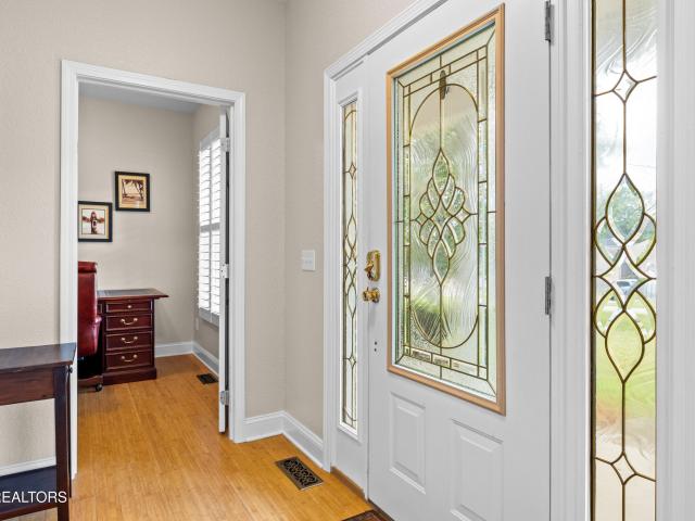 1812 Crazyhorse Dr, Maryville, TN 37801 | MLS #1332 | Compass