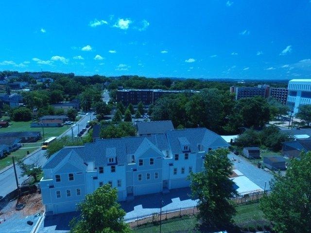 1812 Hermosa St, Nashville, TN 37208