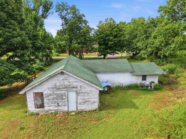 1812 Highway 16