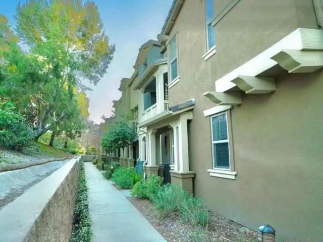 1812 Lime Ct, Unit 10, Chula Vista, CA 91913 | MLS #250041