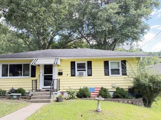 1812 Pearlman Ave, Clarksburg, WV 26301