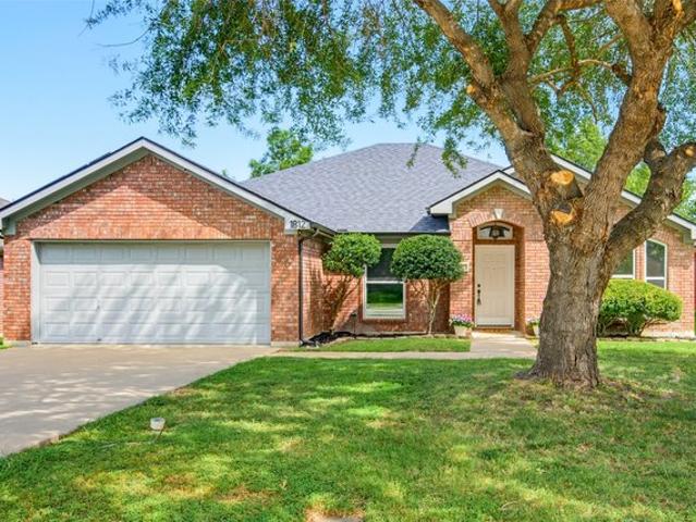 1812 Saint Nevis Dr, Mansfield, TX 76063