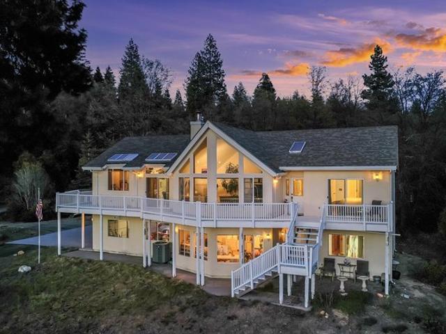1812 Shasta Acres, Mount Shasta, CA 96094