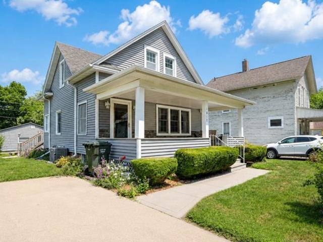 1812 Warford St, Perry, IA 50220
