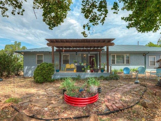1812 Wehr Dr, Guthrie, OK 73044