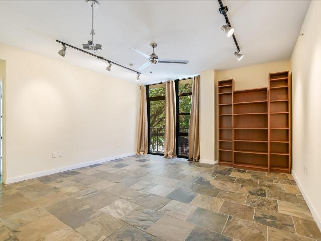 1812 West Ave # 100